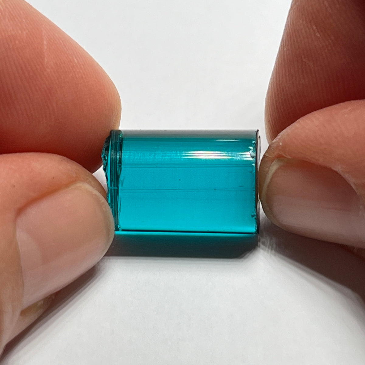 Helenite – Joe Henley Rough & Gemstones