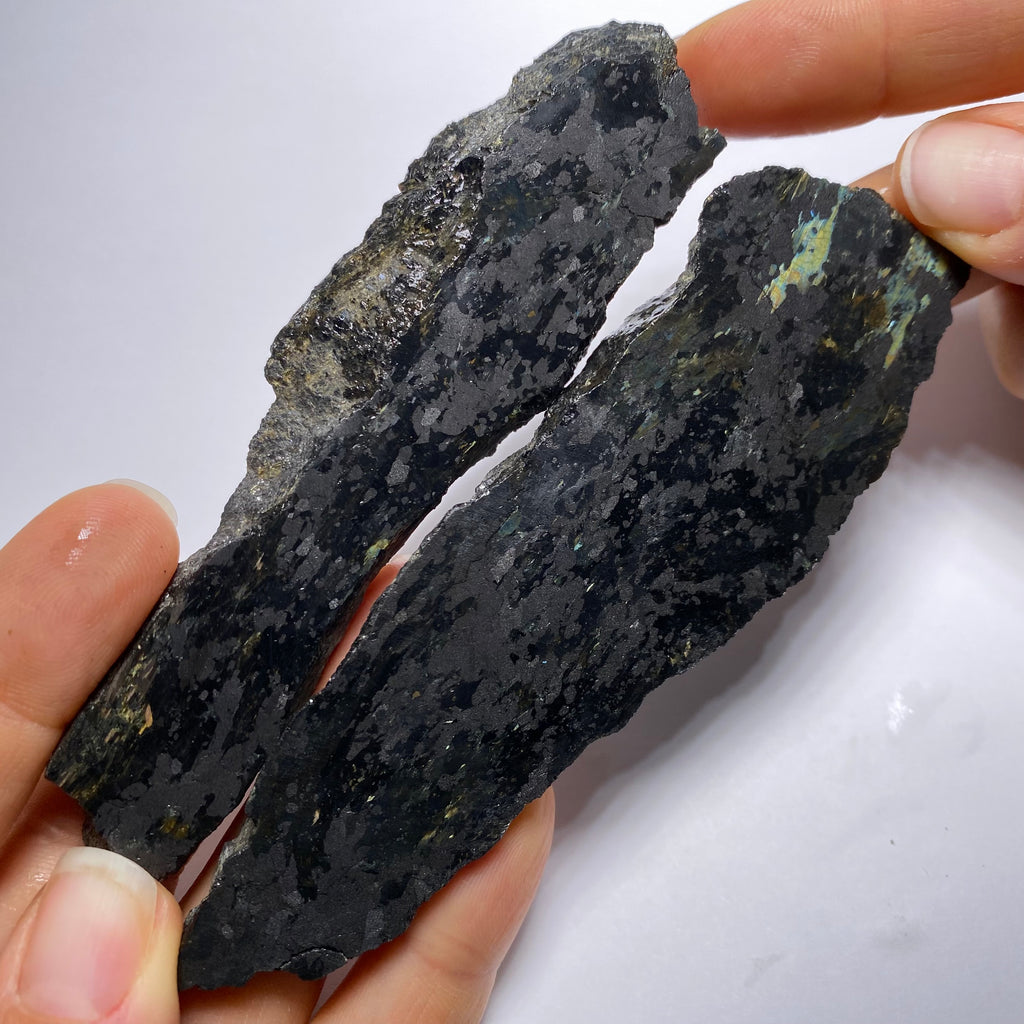 Nuumite Greenland Joe Henley Rough And Gemstones